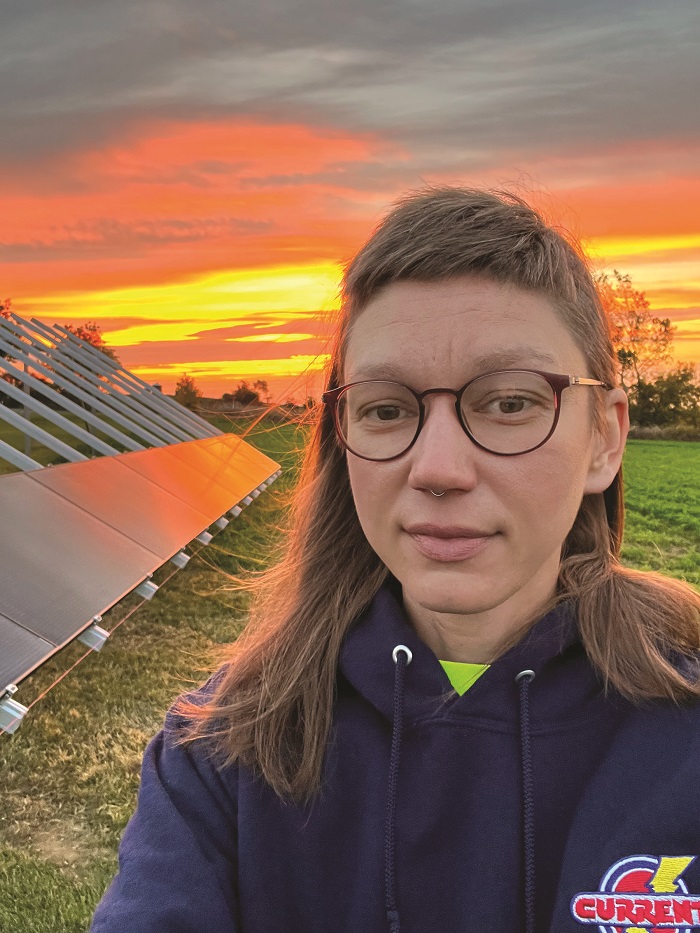 Growing the Number of Female Installers | American Solar Energy Society